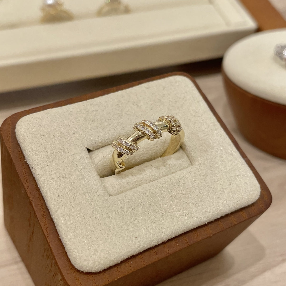 Twisted Rope Minimalist Ring – NYU NYU